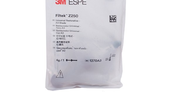 3M Espe Filtek Z250 Universal Restorative Syringe 4g